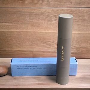 Merit | Makeup | Merit Beauty The Minimalist Perfecting Complexion ...